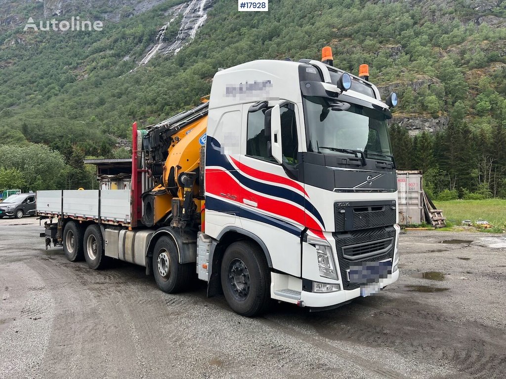 Volvo FH540 kamion s ravnom platformom