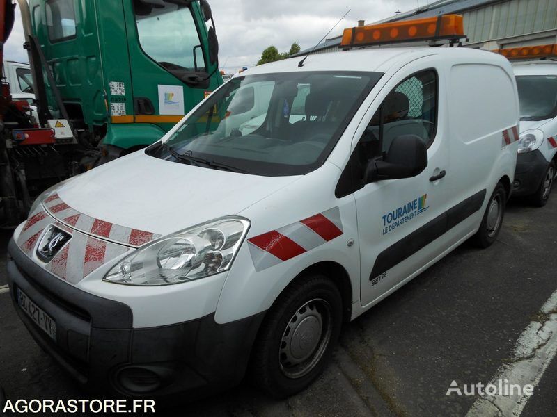 Prodaje se Peugeot PARTNER laki furgon na aukciji
