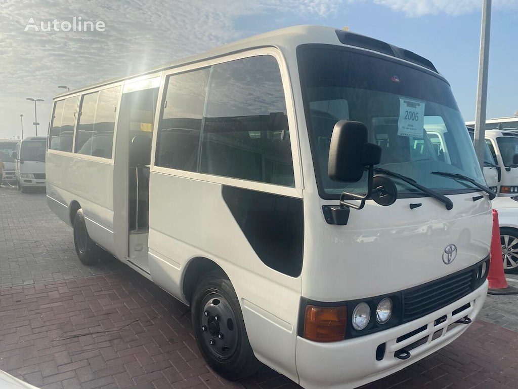 Toyota Coaster Coach bus (Diesel-LHD) turistički autobus