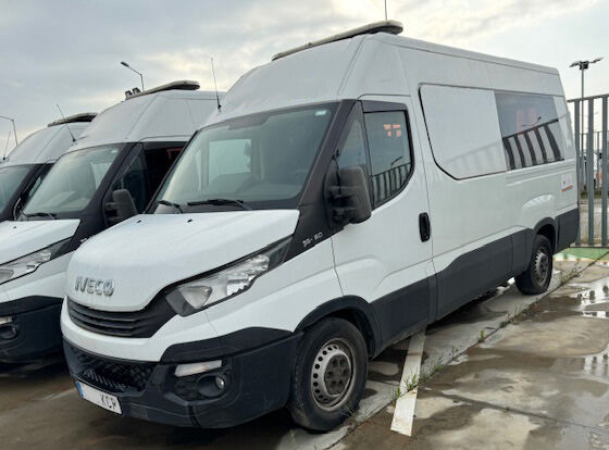 IVECO DAILY 35-160 L2H2 A1 vozilo hitne pomoći