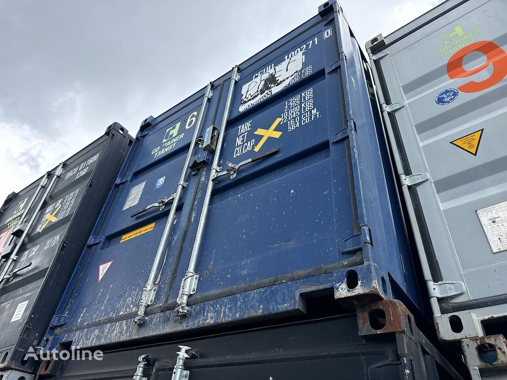 Prodaje se Container 10 fot, isolerad med inredning säljes via auktion kontejner 10 stopa na aukciji