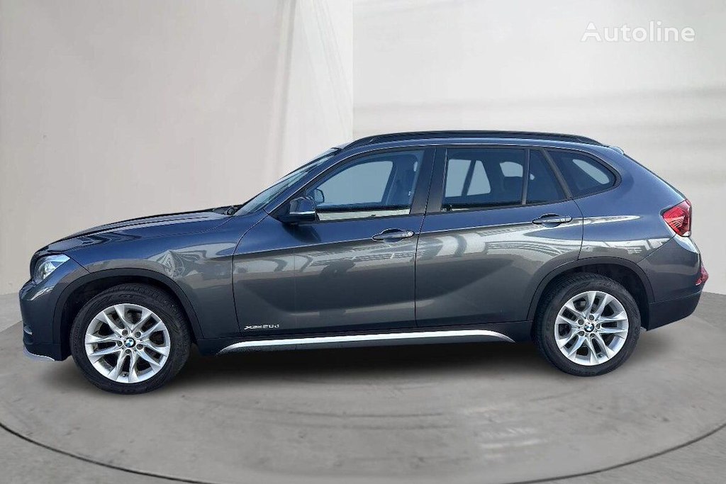 Prodaje se BMW X1 krosover na aukciji