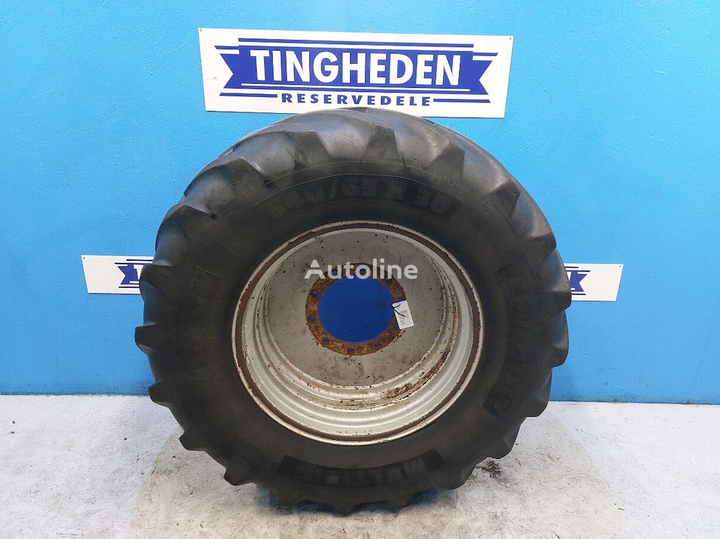 Case 30" 540/65 R30 točak