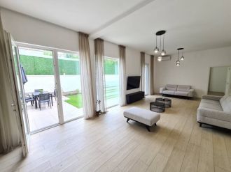 218m² 880.000€
Beograd, Savski Venac, Dedinje, Velisava Vulovića