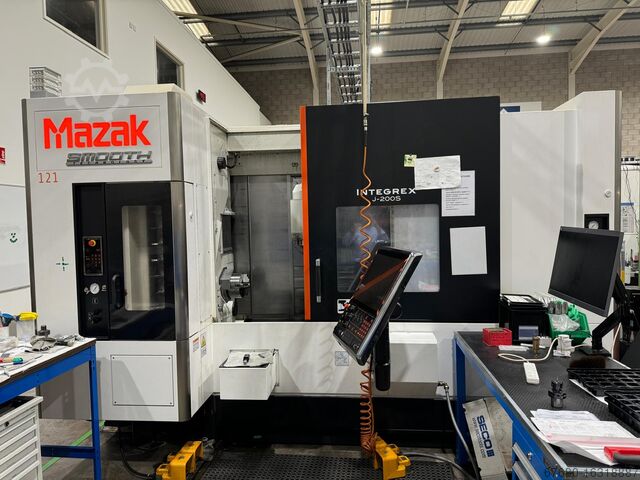 CNC centar za okretanje i mlevenje
Mazak INTEGREX j-200S