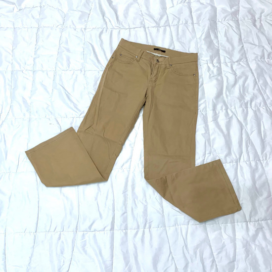 121. Hugo Boss pantalone farmerke sirokih nogavica