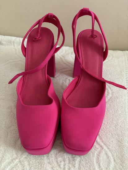 Pink sandale Stradivarius