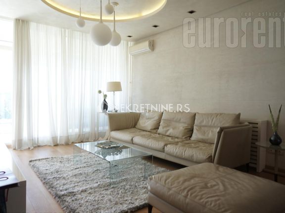 #34948, Izdavanje, Stan, BLOK 22, 2500 EUR