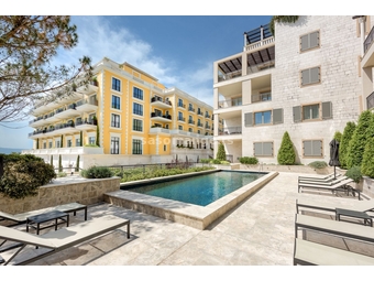 Porto Montenegro nekretnine prodaja - 1-soban stan u zgradi Tara.&nbsp;
Ukupna površina 63 m2. Od...