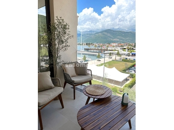 Regent Baia ekskluzivan 1-soban stan na prodaju u Porto Montenegro
Površina stana 69 m2. Veli...