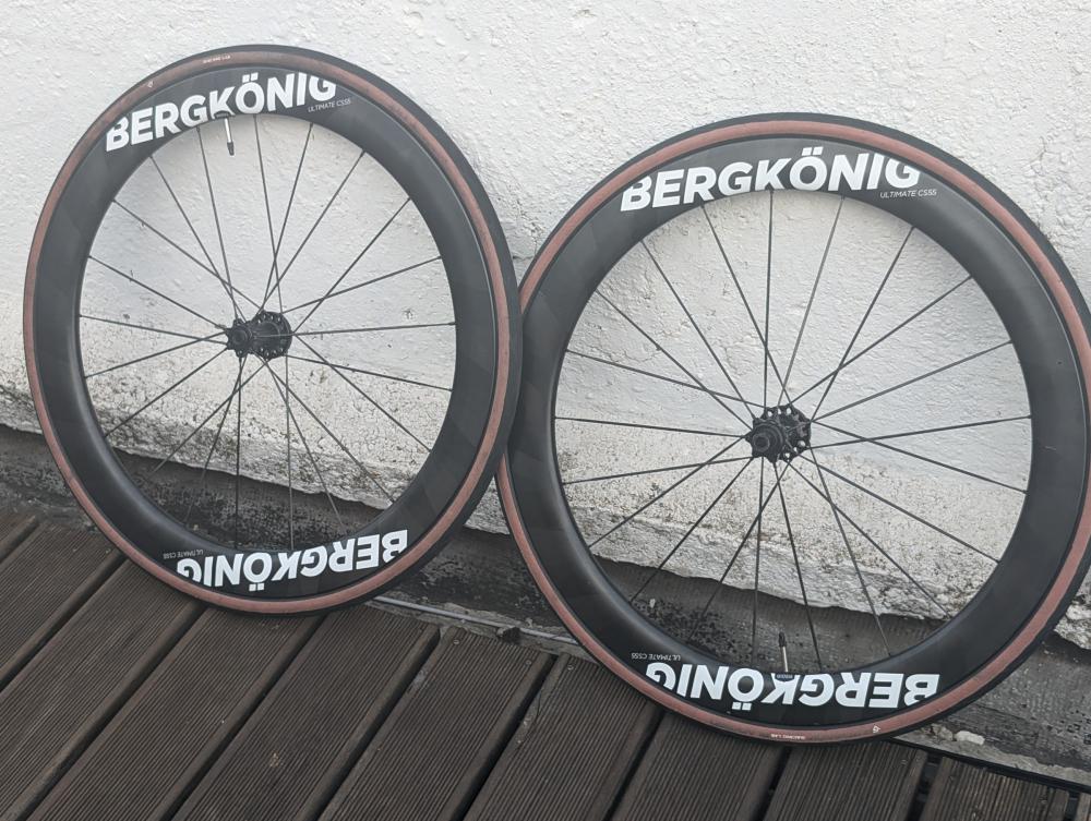 Bergkonig Ultimate CS55 - karbon zice