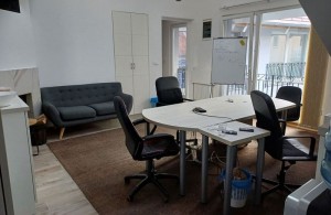 Prodajem Stan-Apartman, Centar