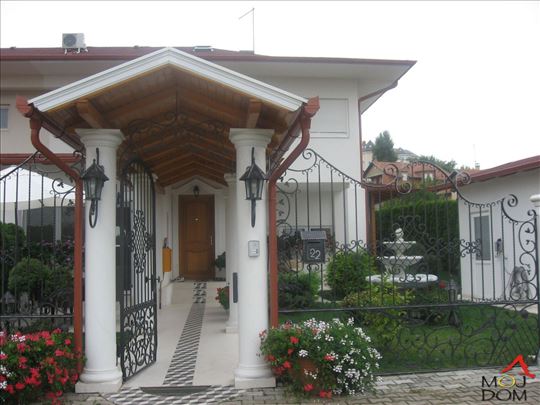 Sremska Kamenica, Tatarsko Brdo, Kuća, 5.0, 181m2
