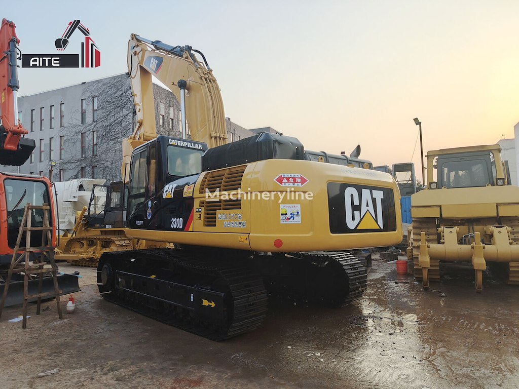 Caterpillar 330D bager guseničar