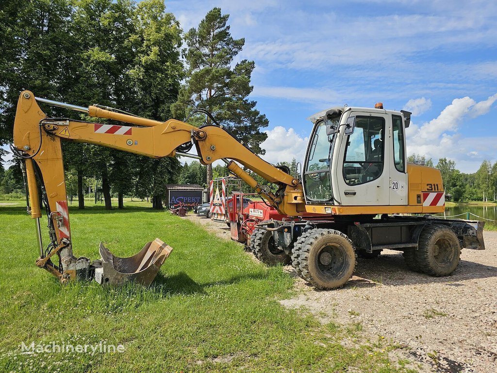 Liebherr A311 bager točkaš