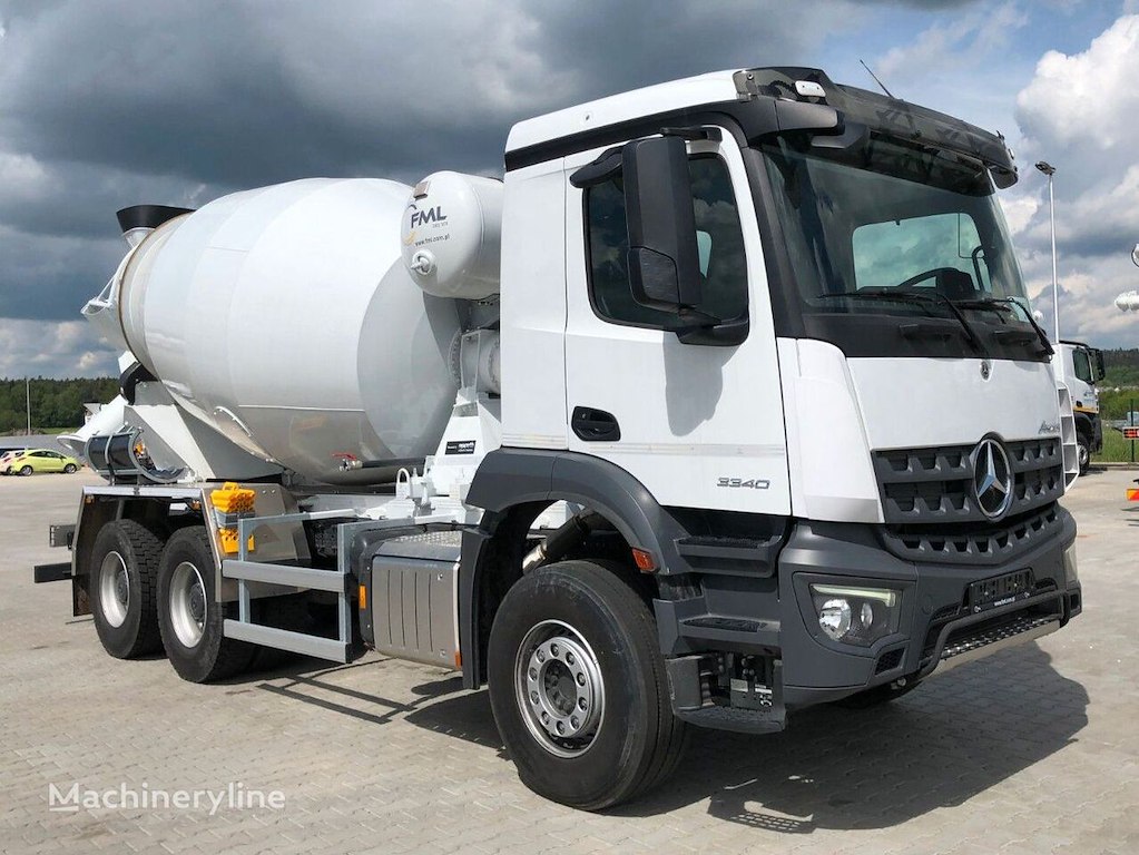 Novi FML na šasiji Mercedes-Benz AROCS 3340 kamion s mešalicom za beton