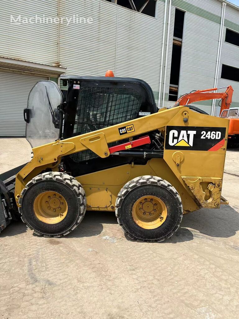 Caterpillar 246D mini utovarivač