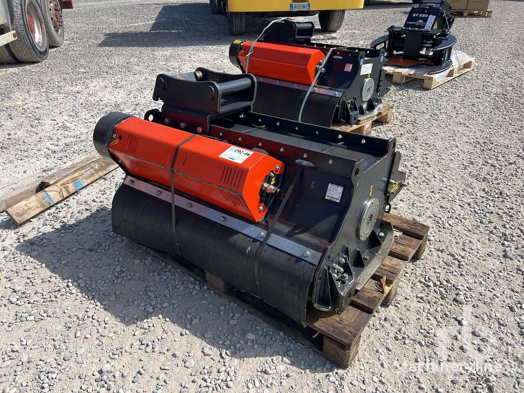 Prodaje se Cangini TC2-14CC L1000 Excavator Mower Attachment hidraulični čekić na aukciji