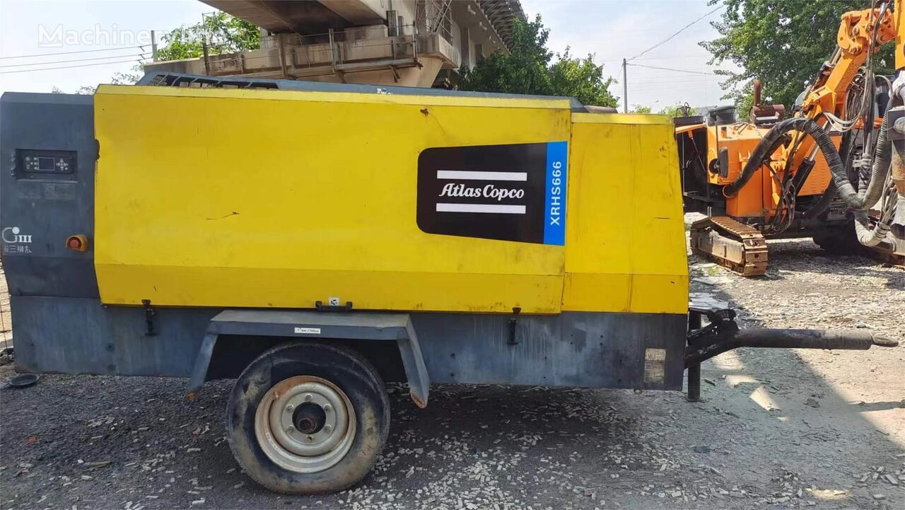 Atlas Copco XRHS666 mobilni kompresor