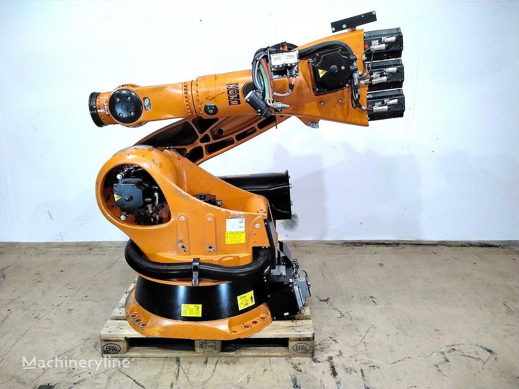 Prodaje se KUKA KR 180 KRC 2 industrijski robot na aukciji