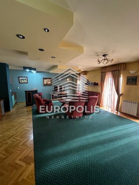 Kulina Bana, Petosoban stan na prodaju, 146m2, 372.000€