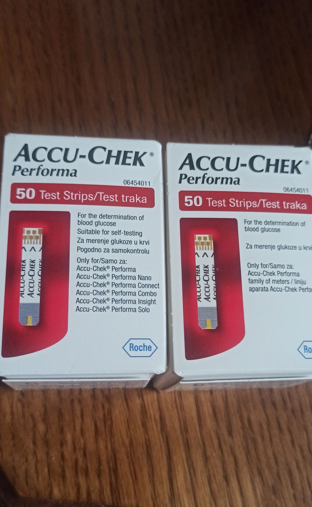 Prodajem ACCU-CHEK trakice, dve kutije od po 50 komada. Cena za jednu