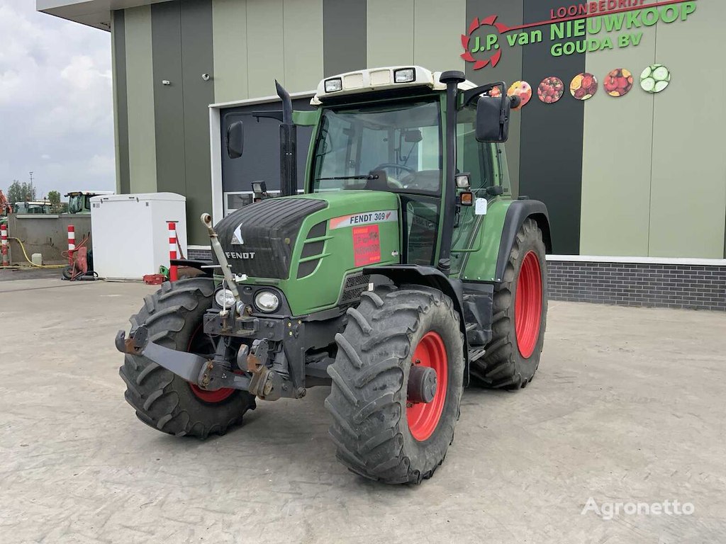 Prodaje se Fendt 309 CA traktor točkaš na aukciji
