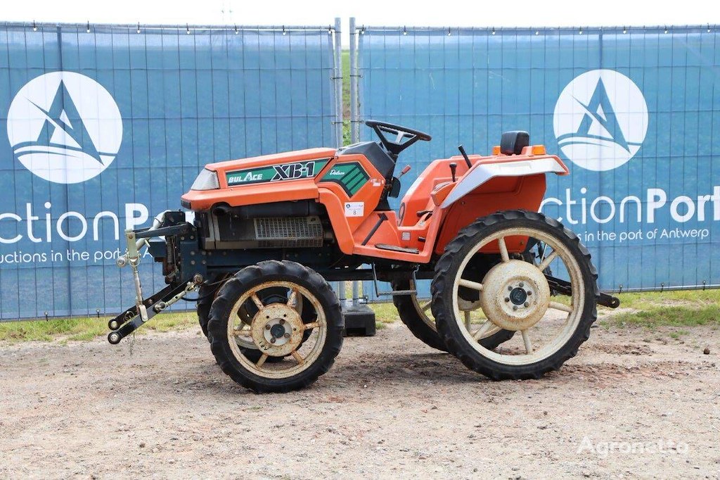 Prodaje se Kubota XB-1D traktor točkaš na aukciji