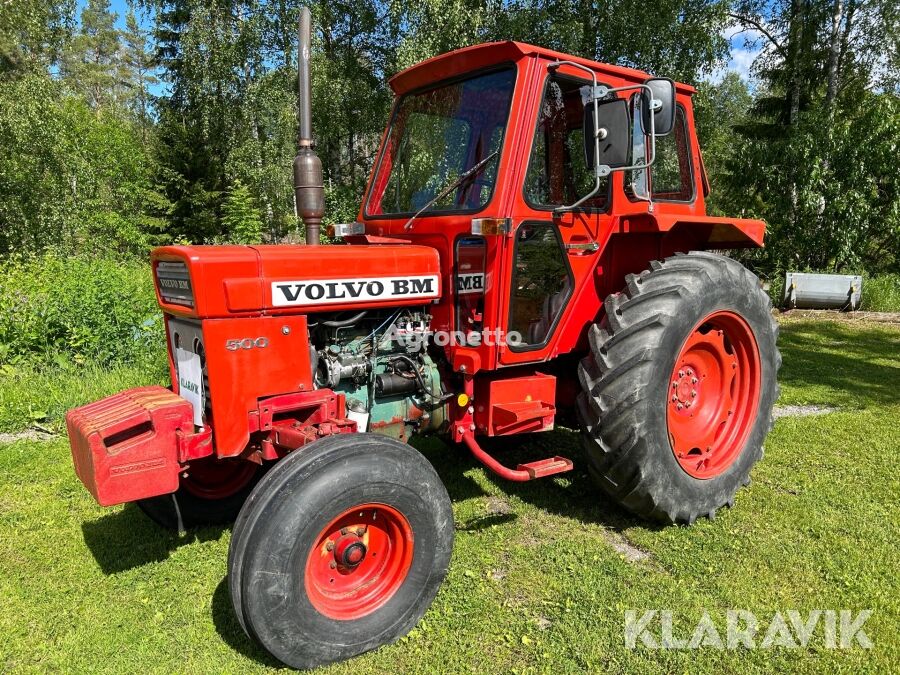 Prodaje se Volvo 500 traktor točkaš na aukciji