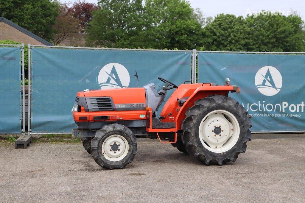 Prodaje se Kubota Grandel GL300 traktor točkaš na aukciji