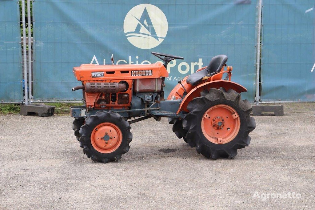 Prodaje se Kubota B7001 traktor točkaš na aukciji