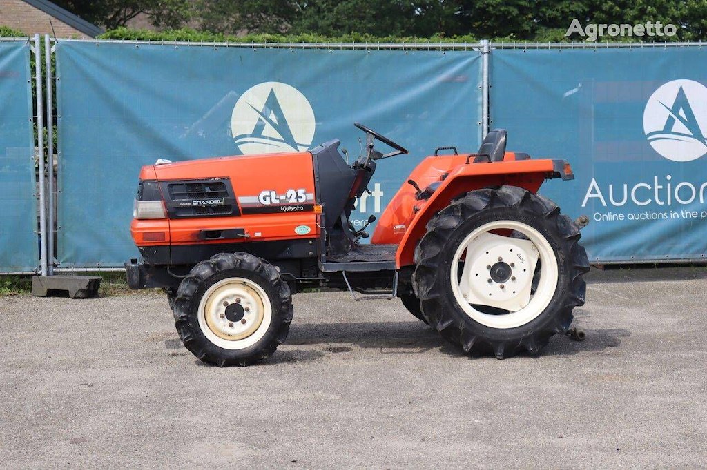 Prodaje se Kubota GL25 traktor točkaš na aukciji
