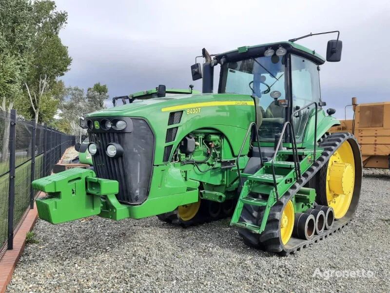 John Deere 8430T traktor guseničar