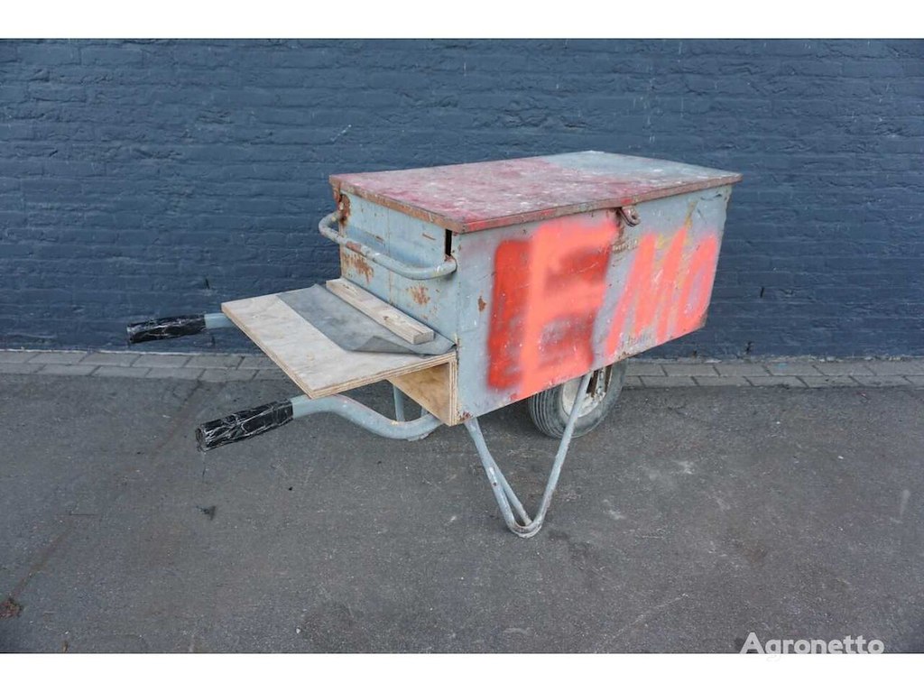 Prodaje se Matador Gereedschapkruiwagen ostali baštenski alat na aukciji