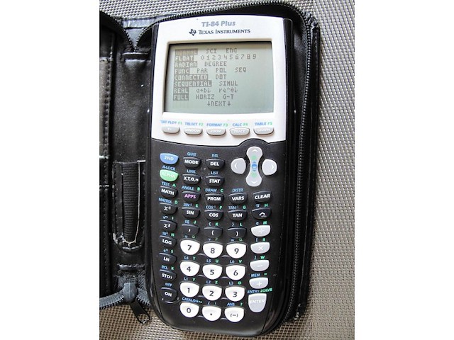Texas Instruments TI-84 PLUS graficki kalkulator