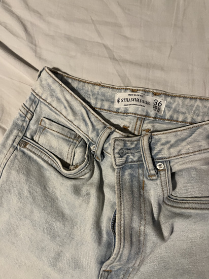 Stradivarius farmerke mom slim fit