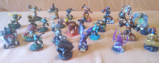 Skylanders figure ispravne i ocuvane