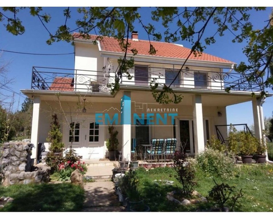 Voždovac, Ripanj, Lipovički put, Kuća, 482m2, 270000 EUR