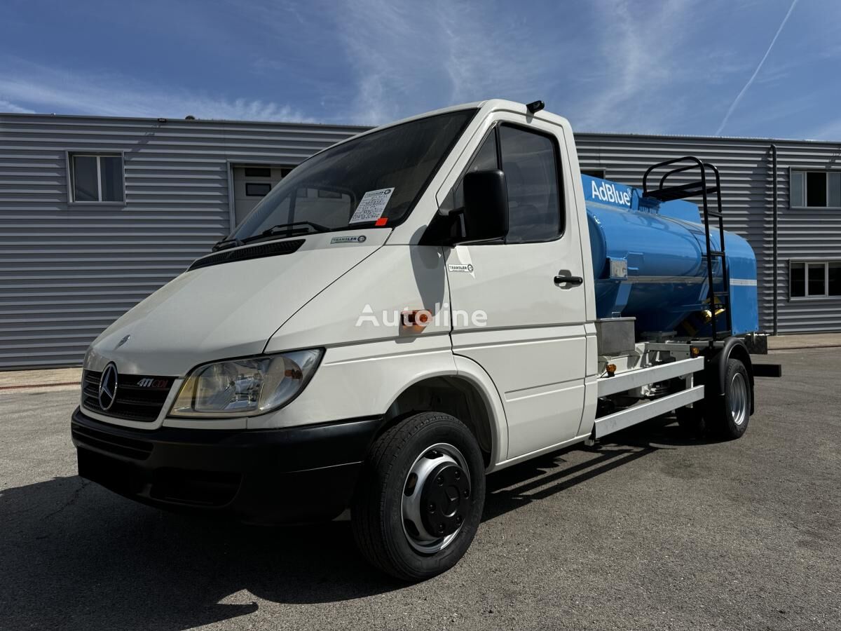 Mercedes-Benz Citerna para ADBLUE autocisterna za gorivo