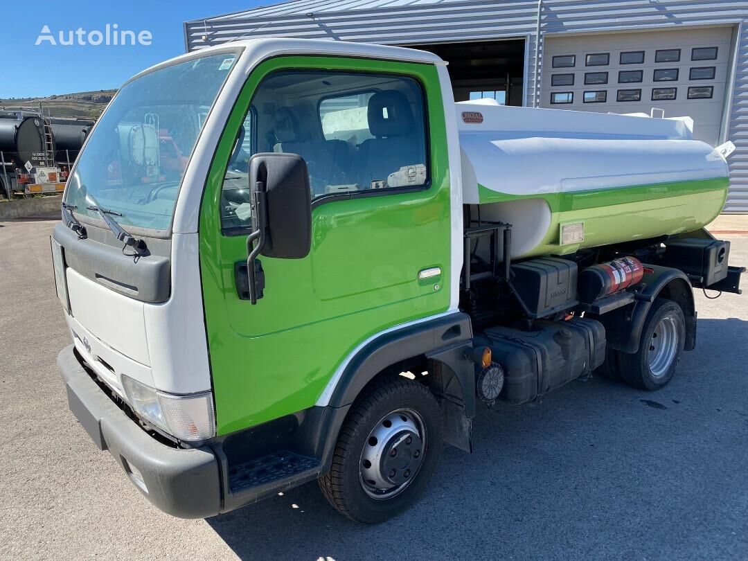 Nissan Cabstar E 120 autocisterna za gorivo