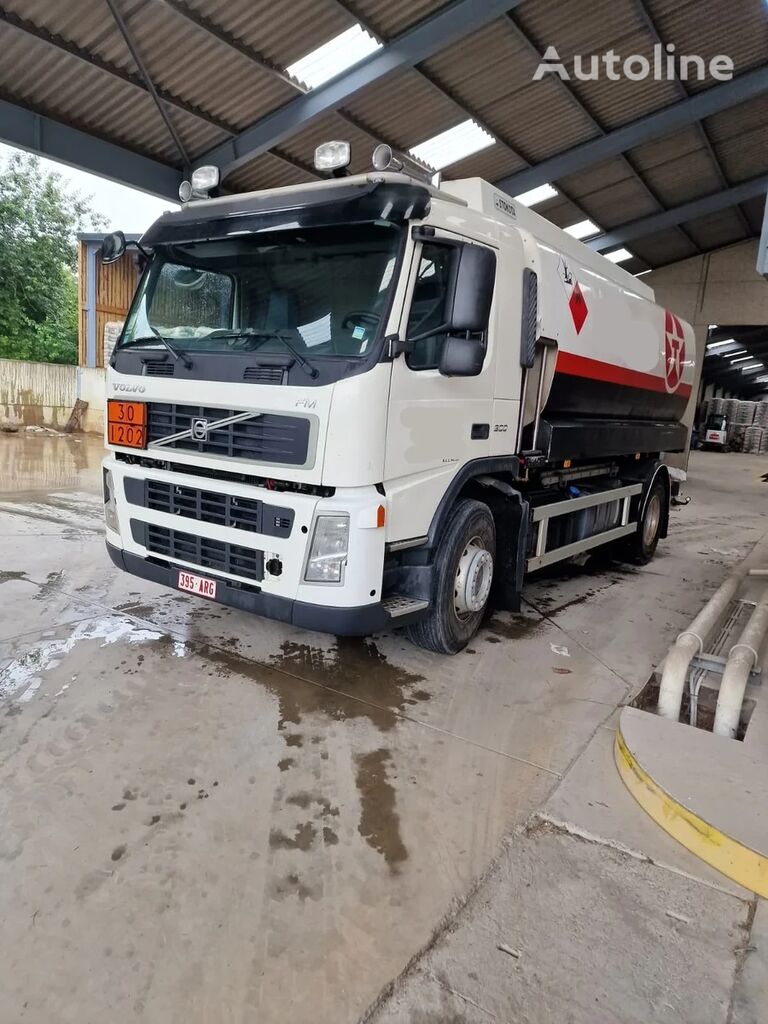 Volvo FM 300 15000 LITERS autocisterna