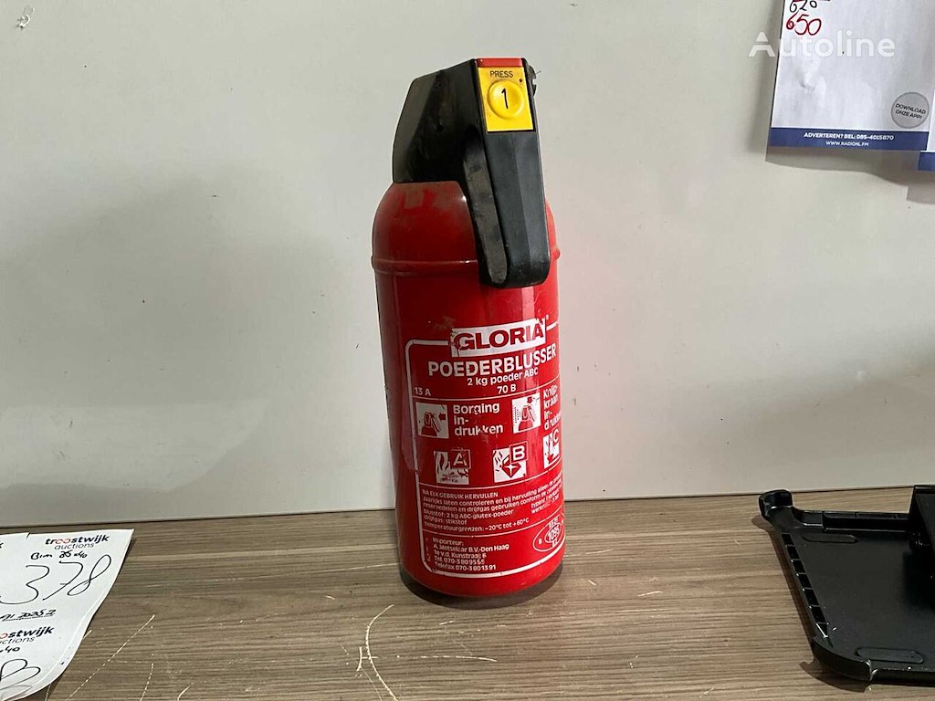 Prodaje se Gloria 2 kg poeder vatrogasnu opremu na aukciji