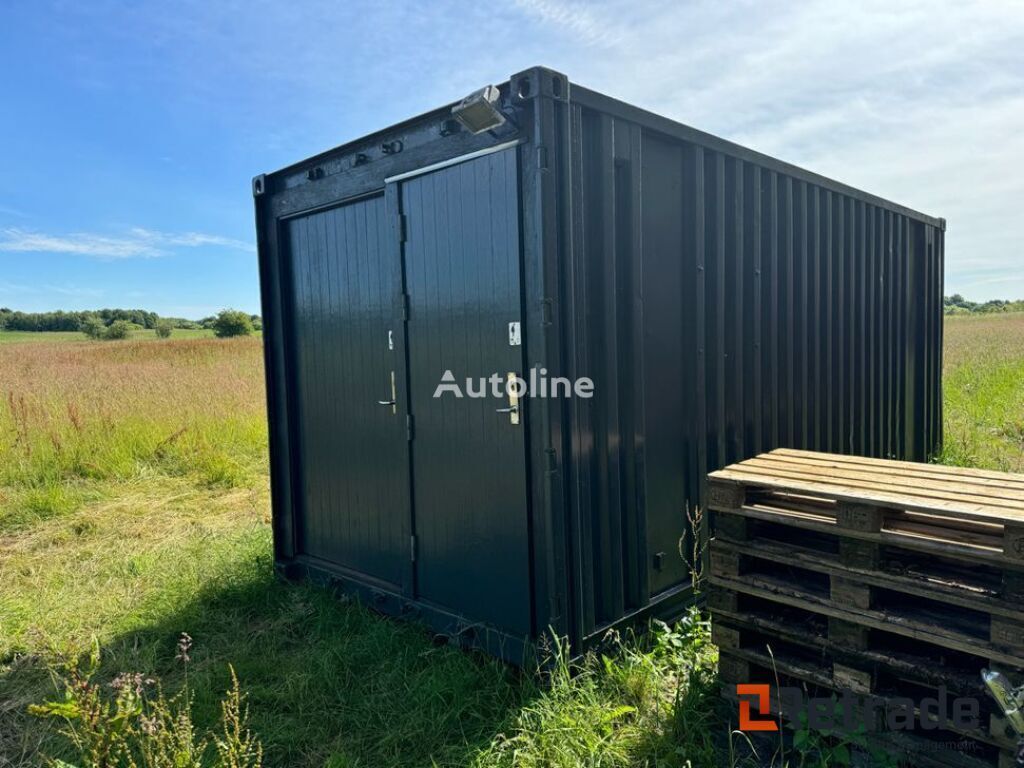Prodaje se 20 fods container med olietank / 20-foot container with oil tank kontejner 20 stopa na aukciji