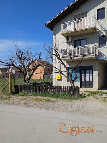 Prodajem kuću Veternička rampa