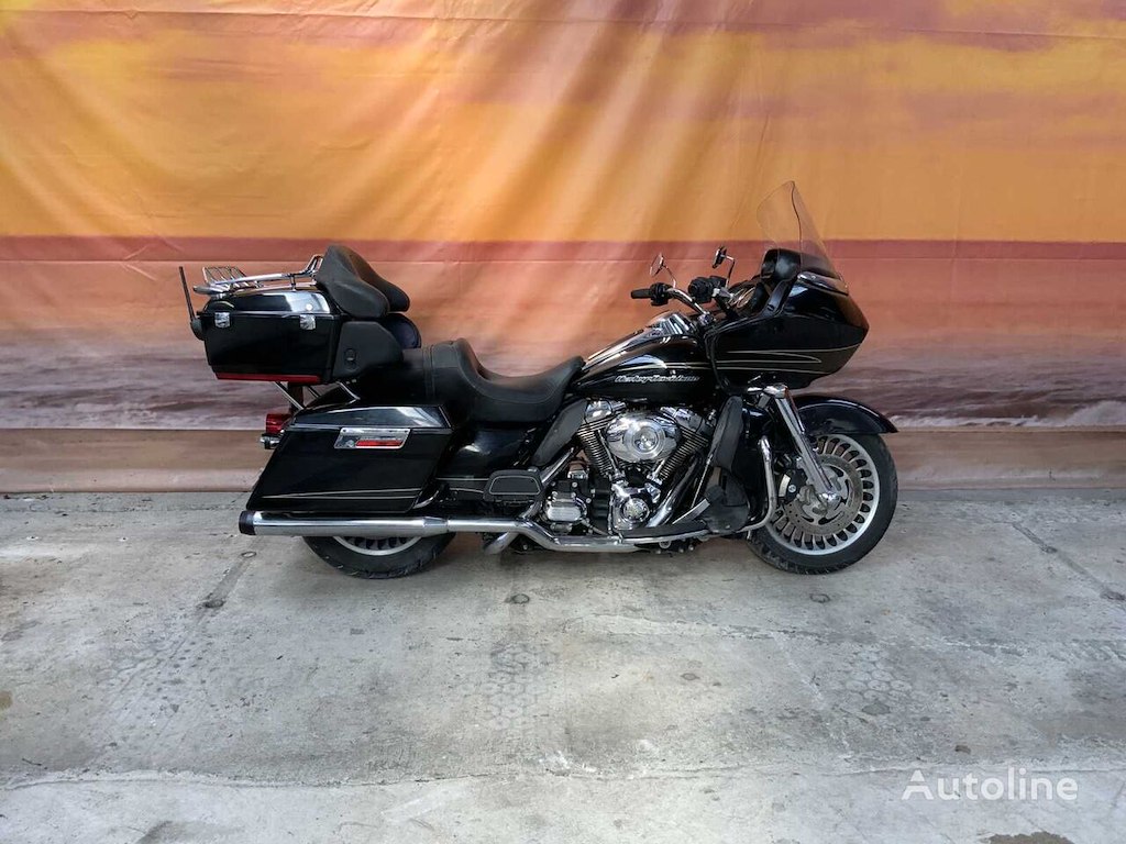 Prodaje se Harley-Davidson Road Glide motocikl na aukciji