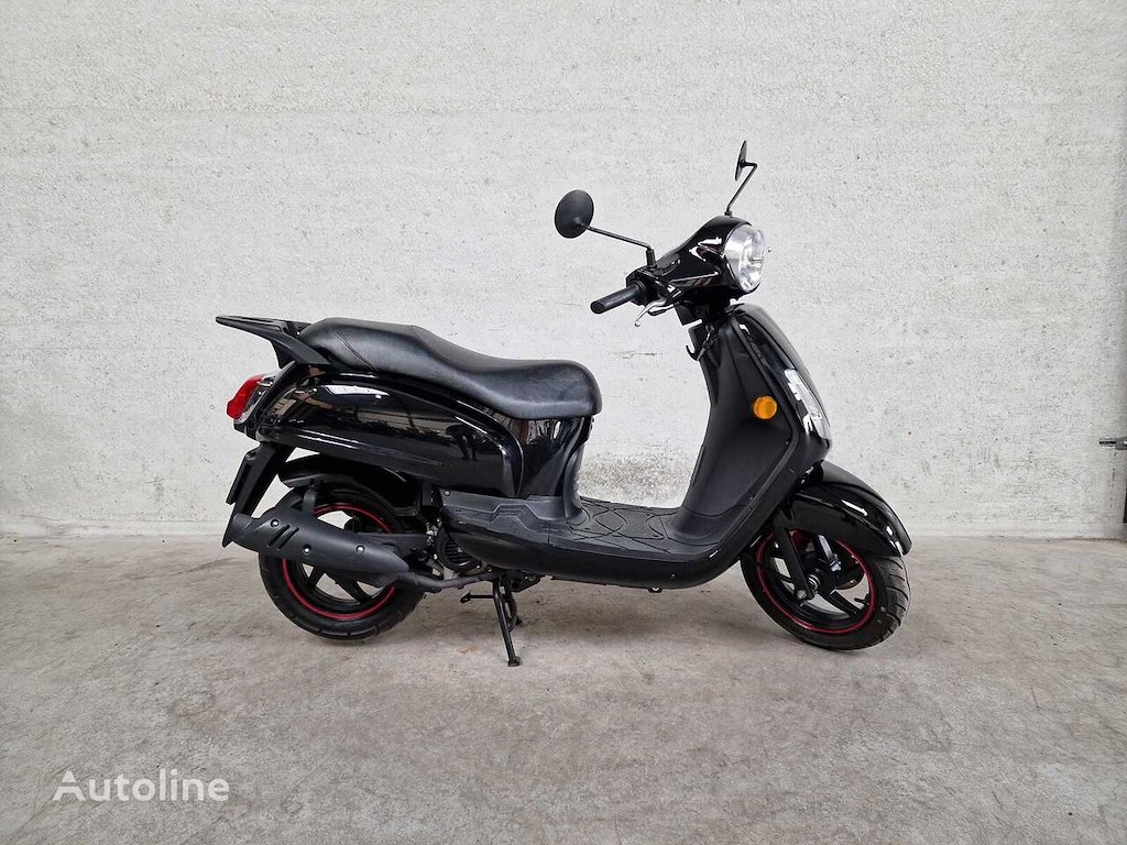 Prodaje se SYM Snorscooter skuter na aukciji