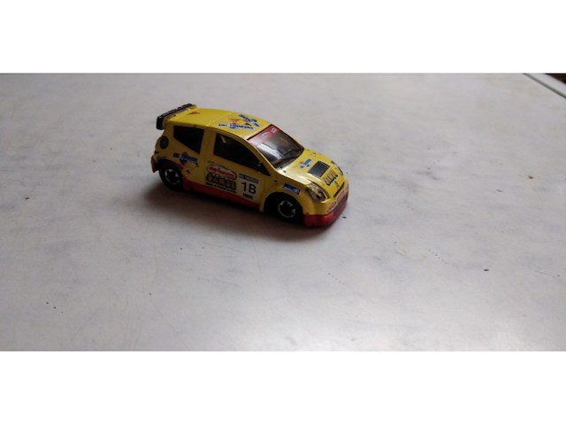 Majorette Citroen C2,oko 1:57 malo izgreban .Imam jos a