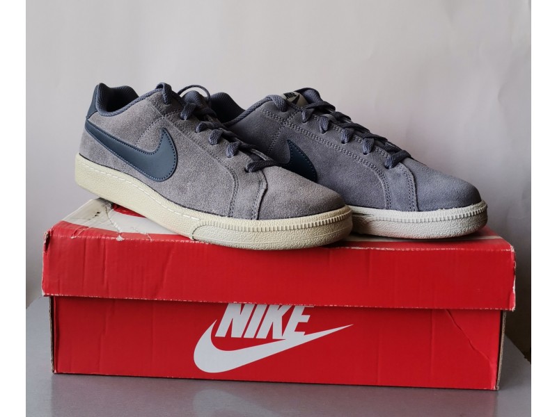 NIKE - COURT ROYALE SUEDE, BROJ 41 - 26 CM, NOVO