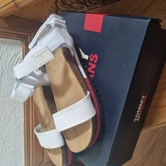 Tomy Hilfiger sandale Snizene