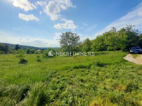 Gradjevinski plac 4952m Ledinci -Torine za gradnju vikendice